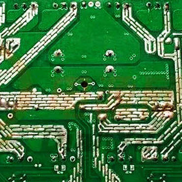 Is The Circuit Board Covered With Grid Copper or Solid Copper?